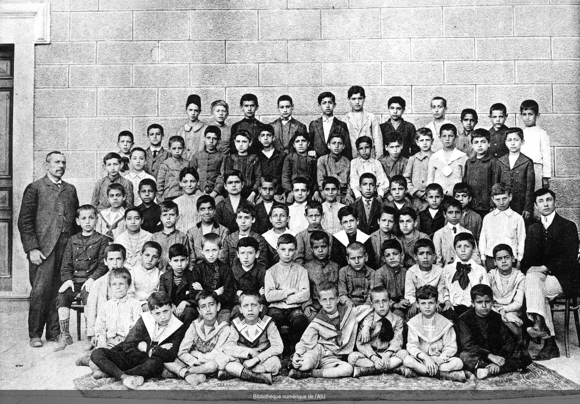 Alliance israélite universelle — Manastırlı Genç Yahudi Öğretmenler (2 ...